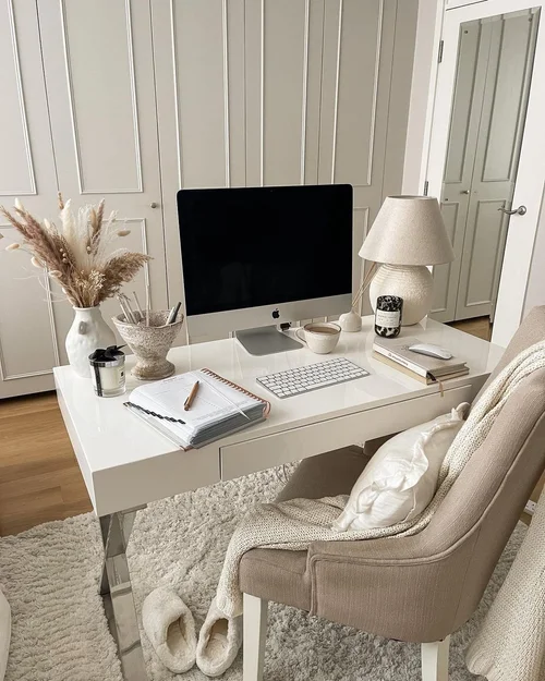 15 Desk Setup Ideas for a Chic Home Office Aesthetic