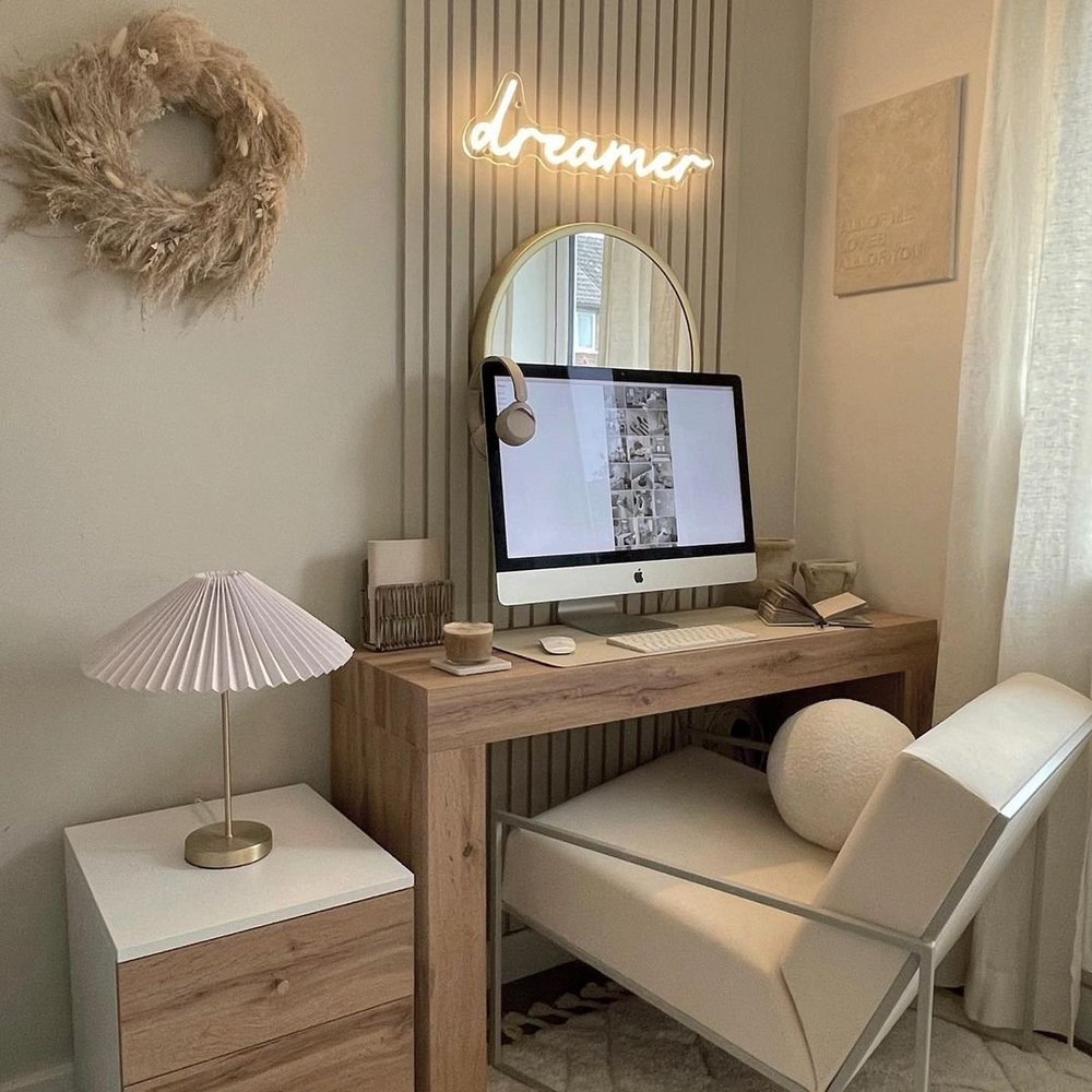 15 Desk Setup Ideas for a Chic Home Office Aesthetic
