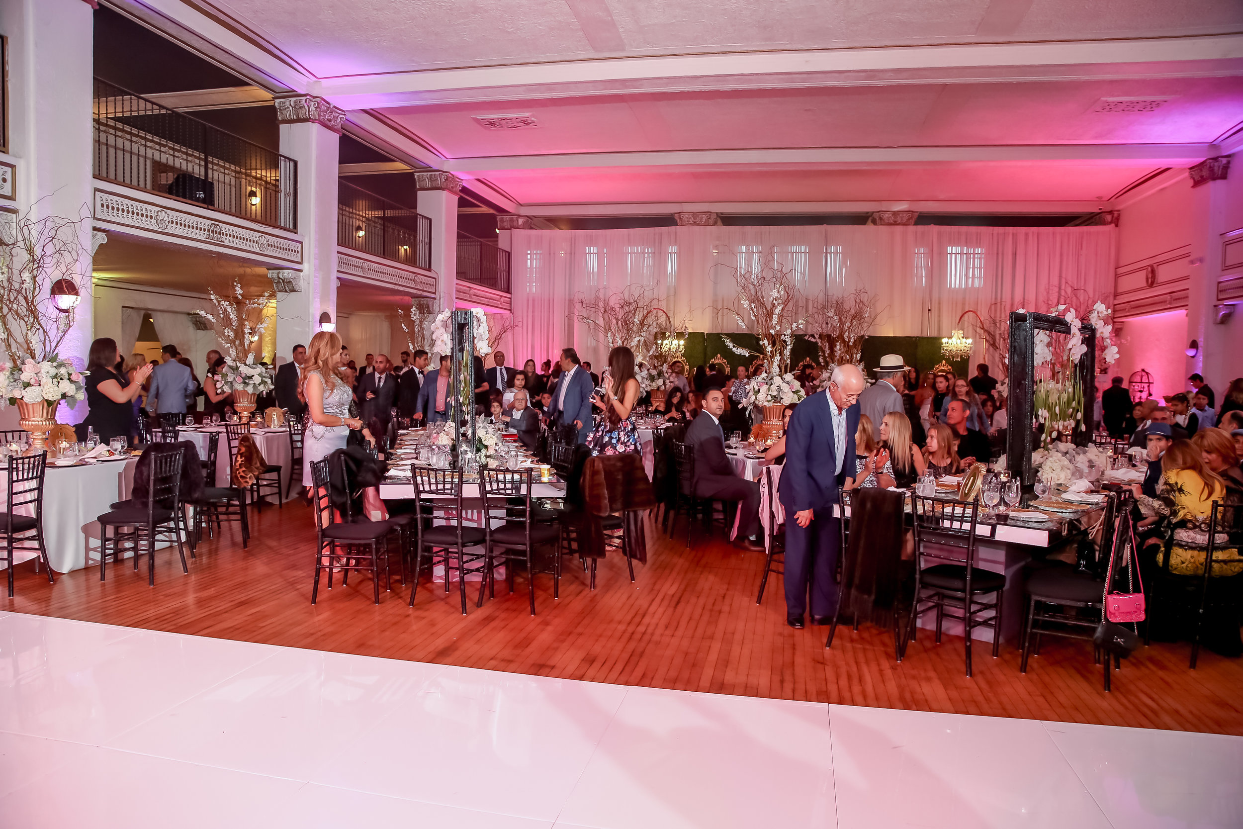 Chateau Ballroom Gallery — Casa Vertigo