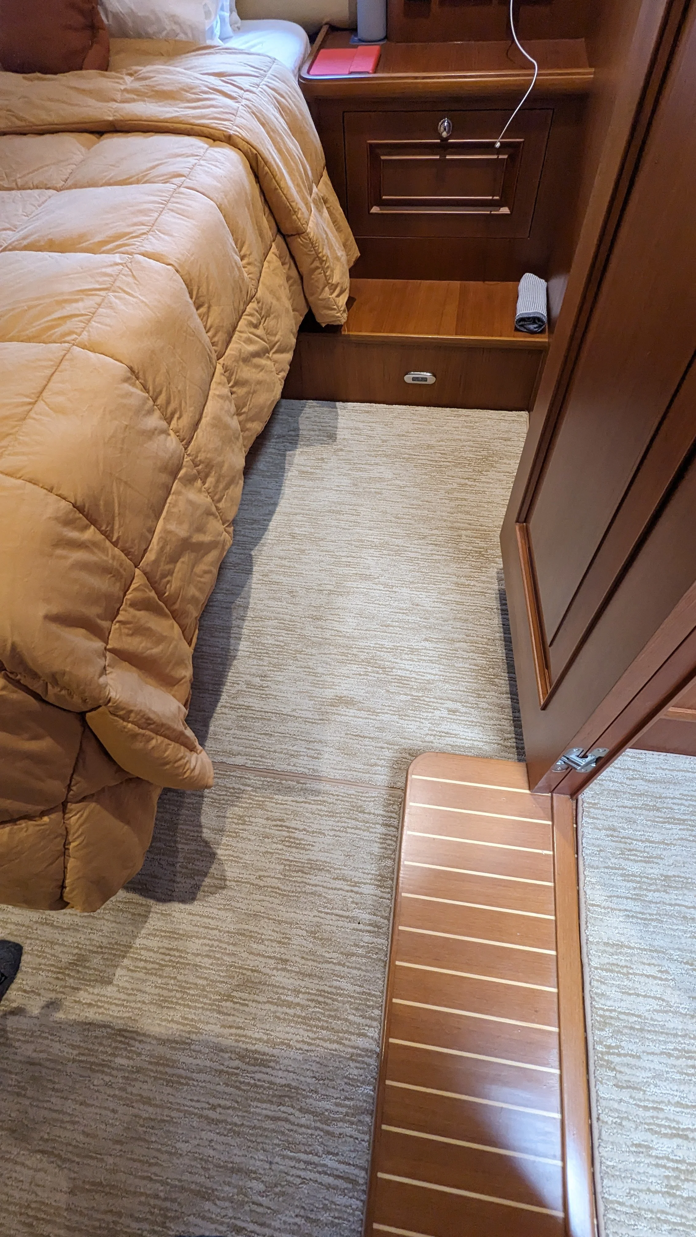 Interior Boat Carpet | Upgrade with Marine Carpeting – Get Inspired ...
