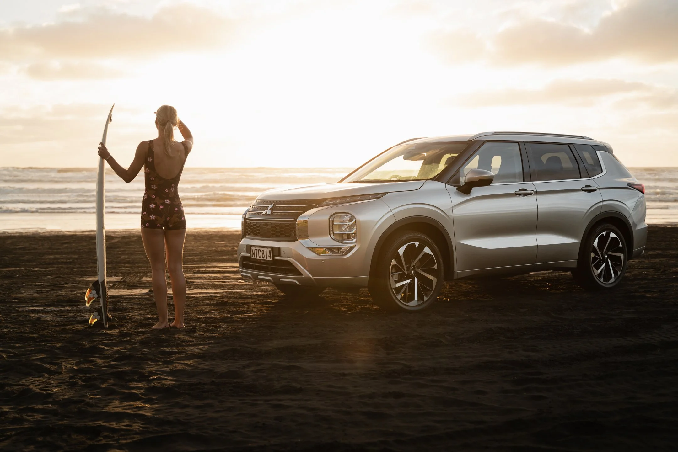 MITSUBISHI OUTLANDER — Brad Longworth