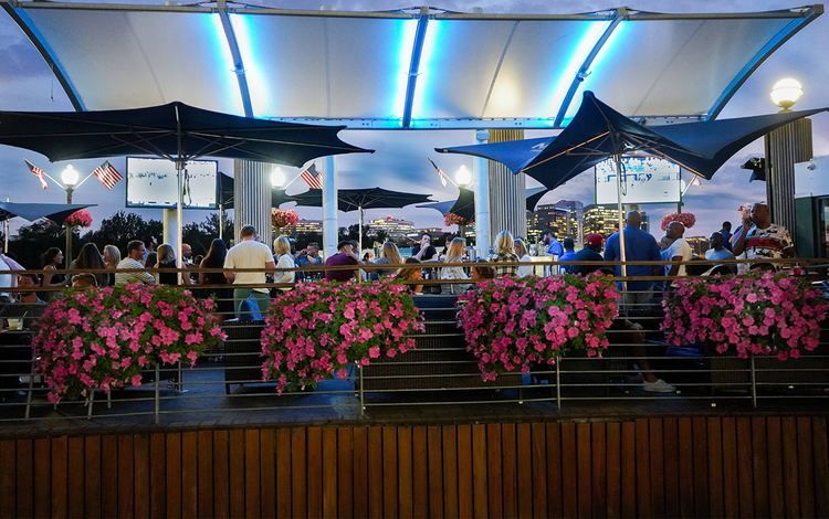Tony & Joes Seafood Place