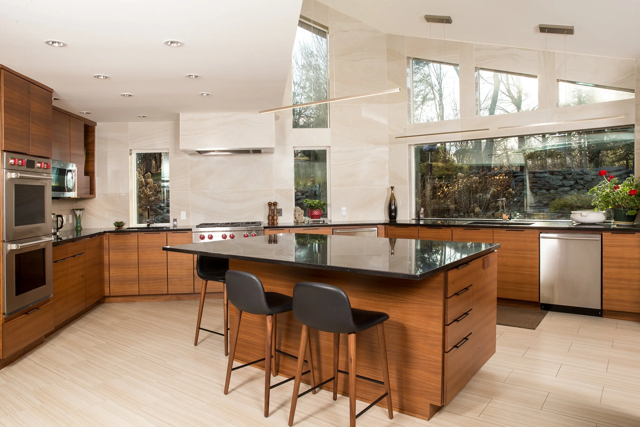 Apuzzo Kitchens Custom Cabinetry