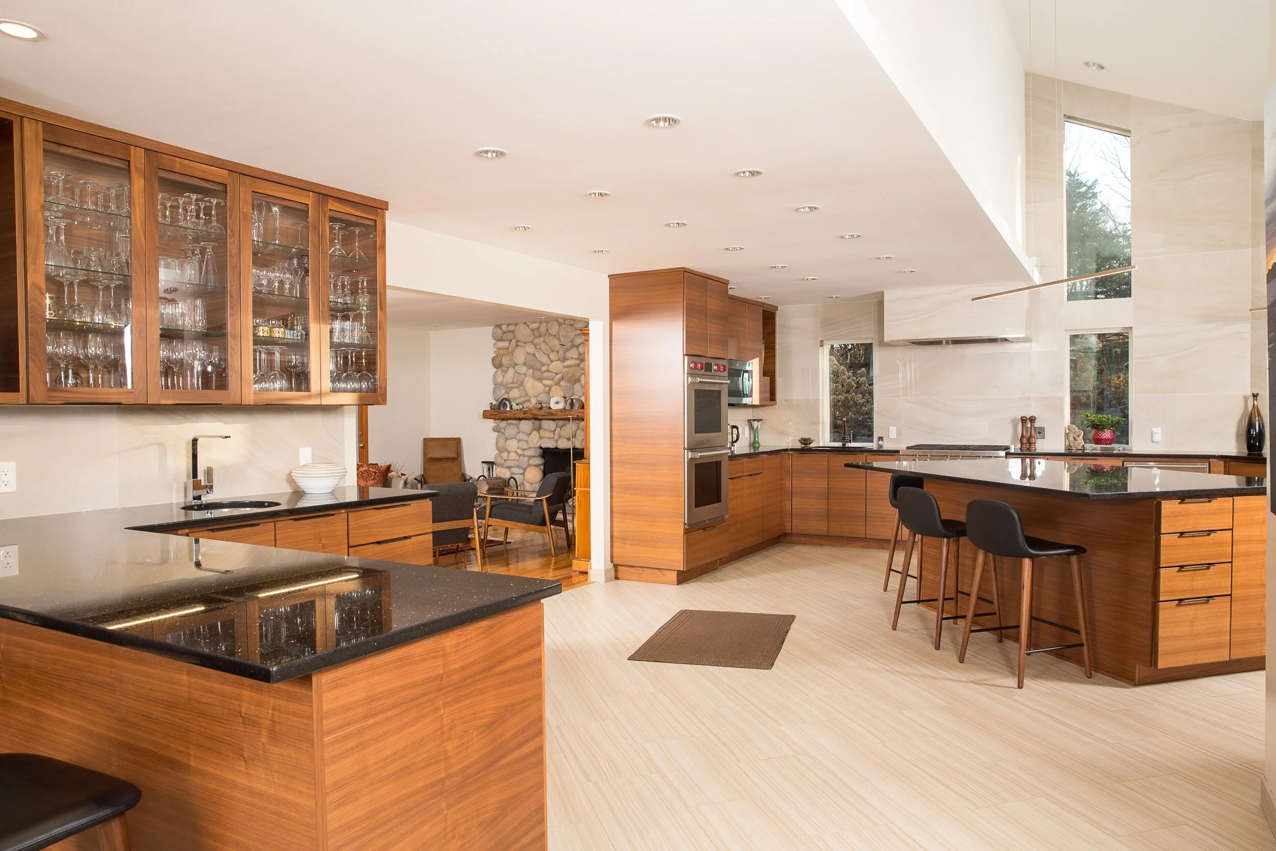 Apuzzo Kitchens Custom Cabinetry