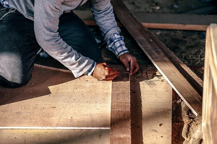 "Woodworking vs. Carpentry: Key Differences, Tools & Materials ...