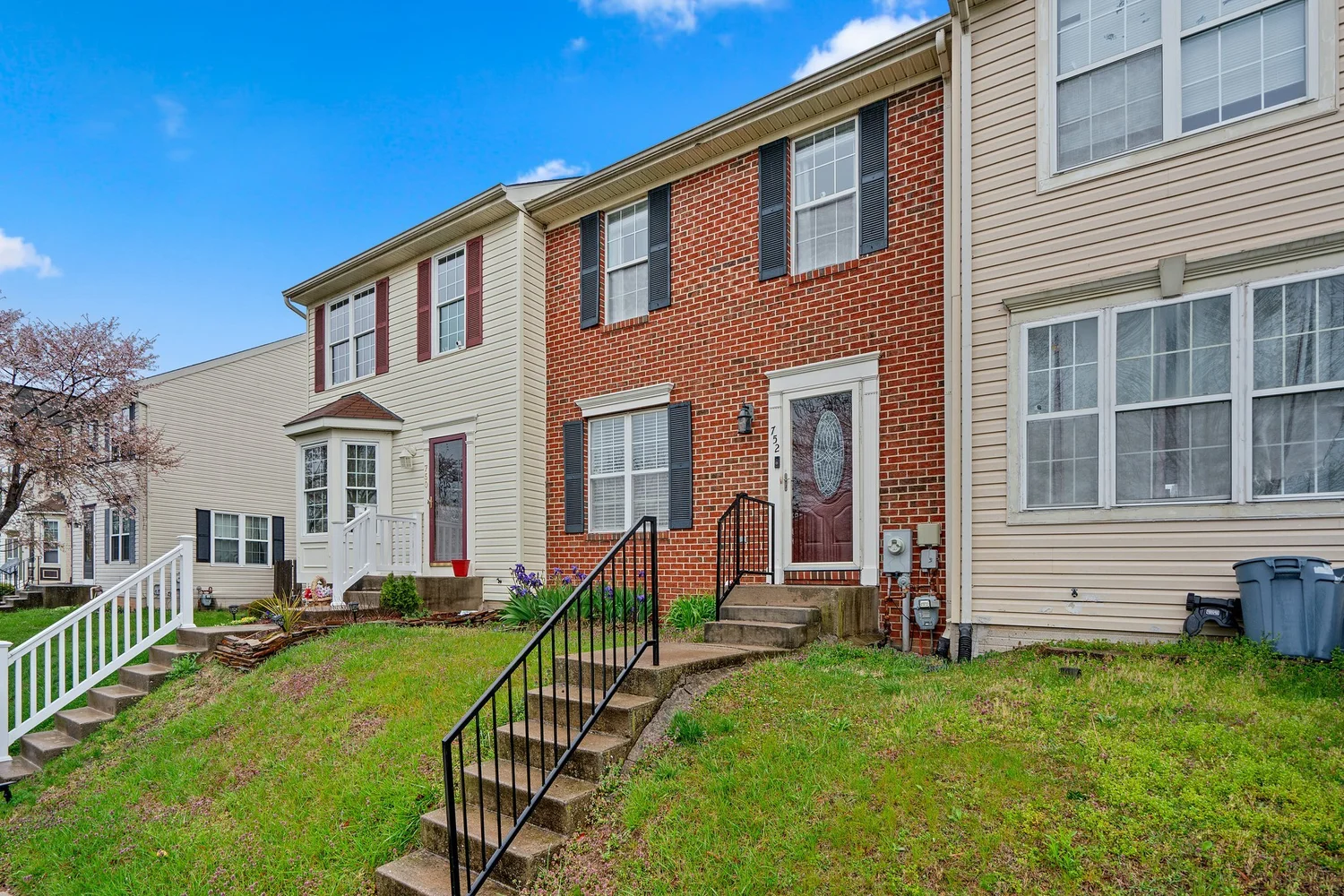 752 Villager Circle — Edward Slavis