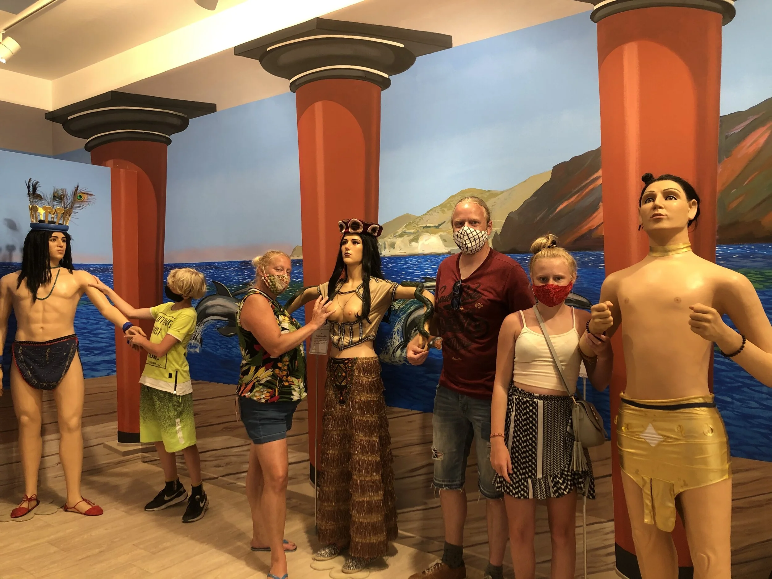 3D Museum - Minoan's World 3D Museum & 9D Cinema