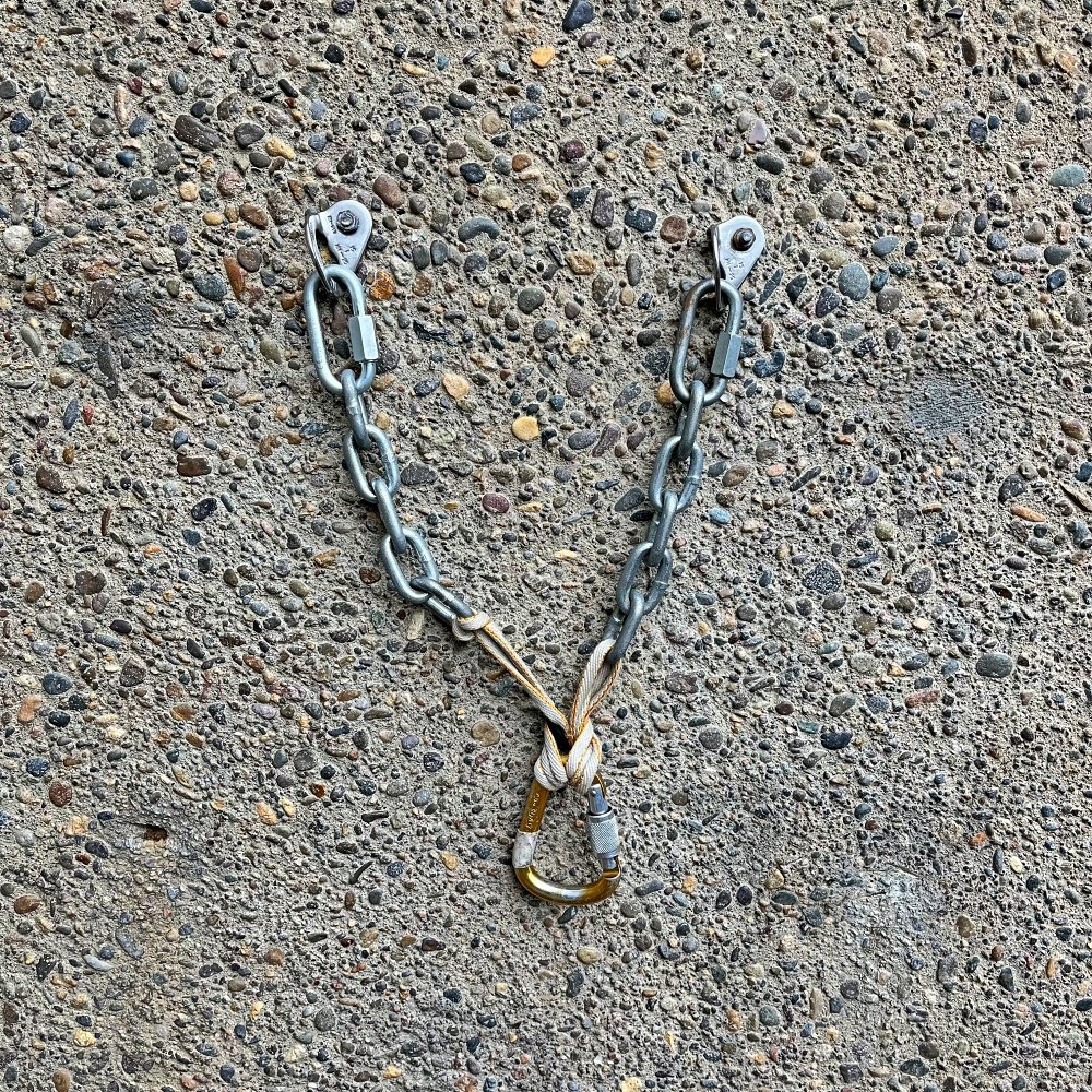 Make a sling anchor with just one carabiner — Alpinesavvy