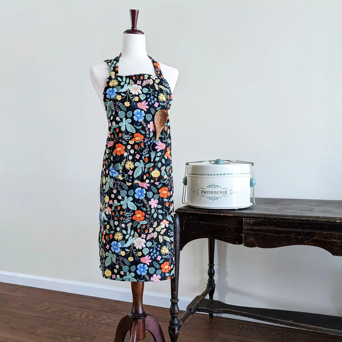 1 Yard Apron Pattern PDF — Sewn Wyoming