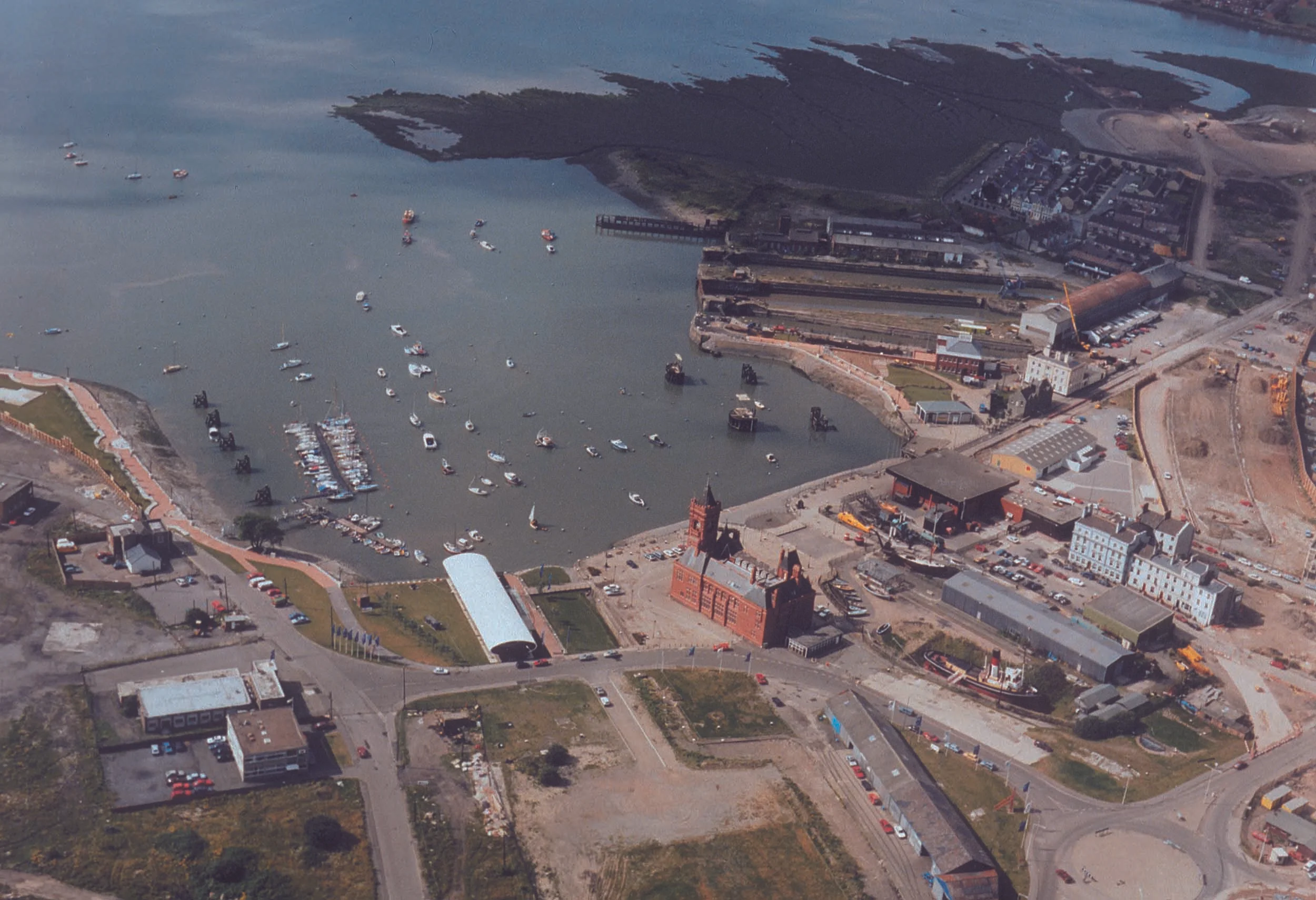 Cardiff Bay Visitor's Centre — aLL Design International Architects