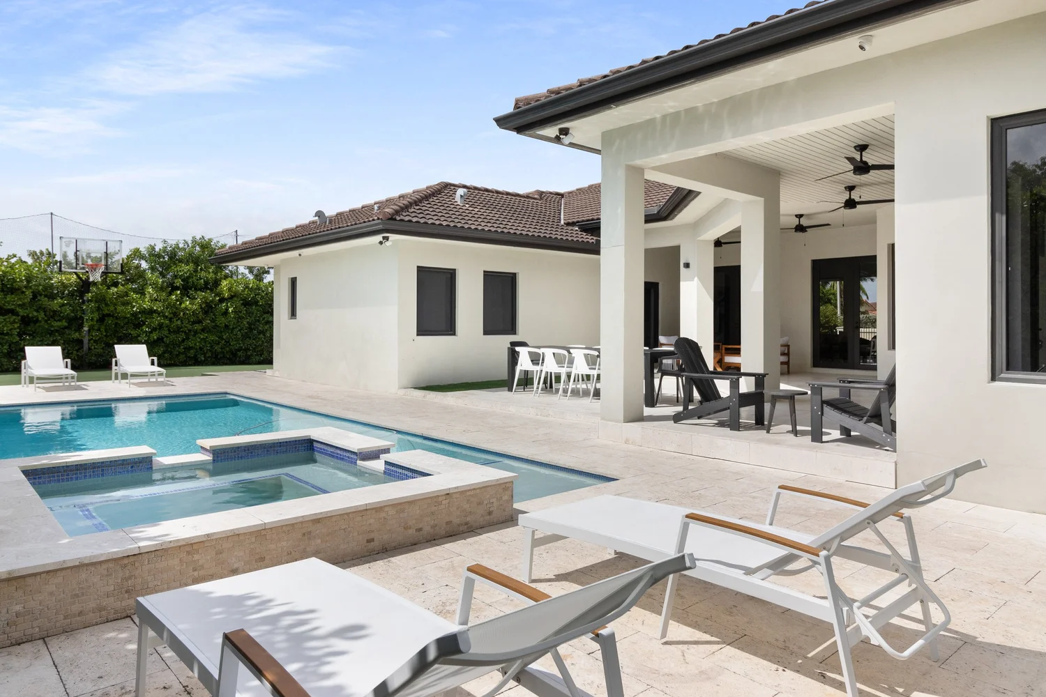Miami Chic Vacation Rental - Interior Design — CURATED.