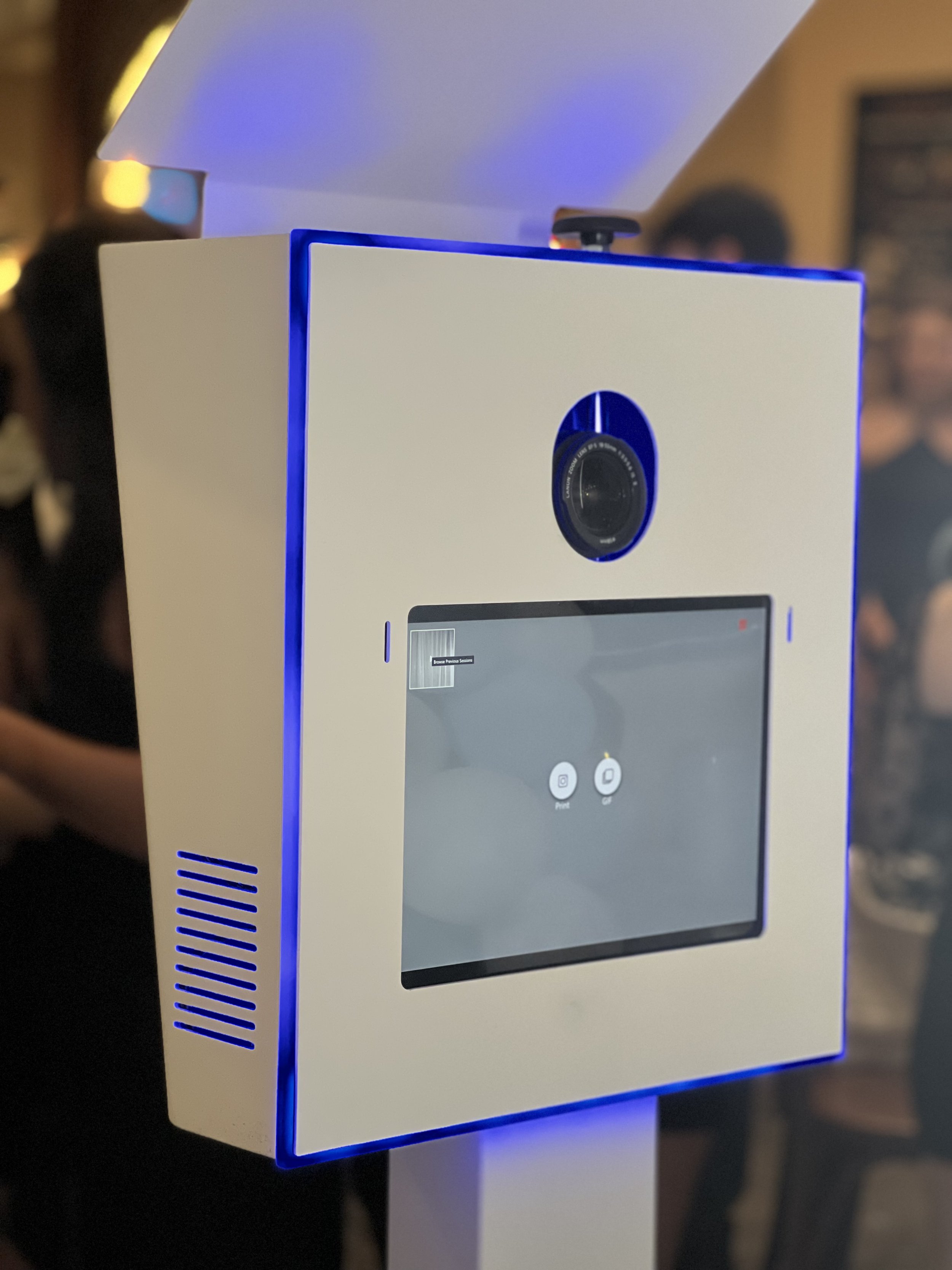 Open air photo booth rental — Paparazzi Cam Photobooth & Photography