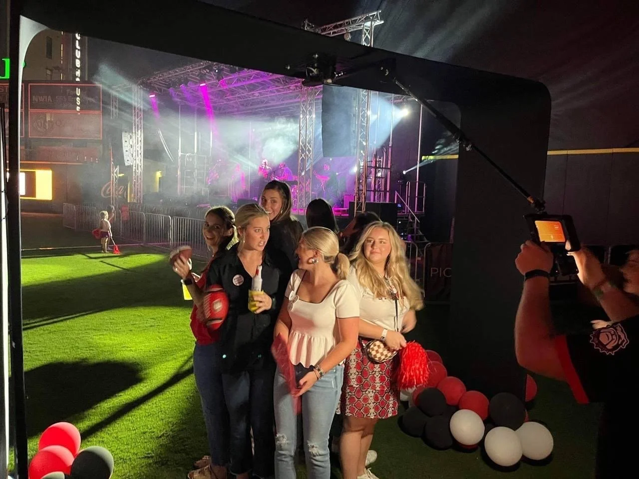 Open air photo booth rental — Paparazzi Cam Photobooth & Photography