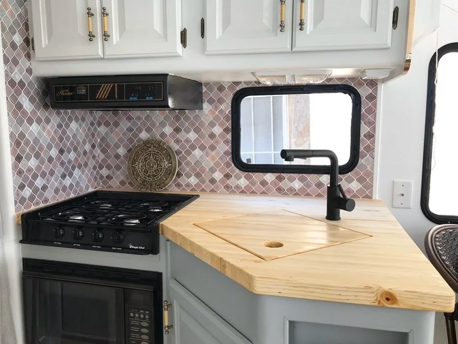 Hit the Road in Style: How to Select the Perfect RV for Your Custom ...