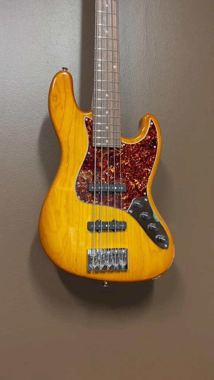 Mike Lull Custom Guitars