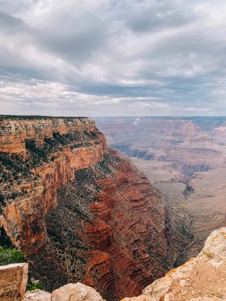 Explore the best hikes in the Grand Canyon National Park.