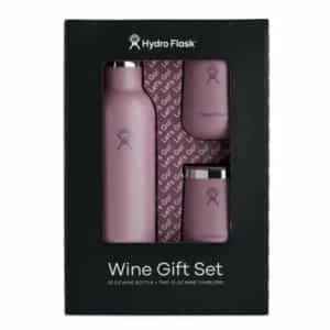 33 Unique Men & Women Travel Gifts for Your Next Adventure