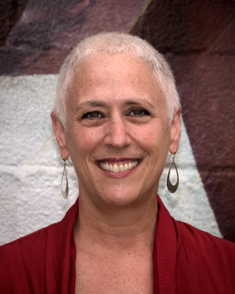 Terésa Stern — Terésa Stern, LCSW, SEP