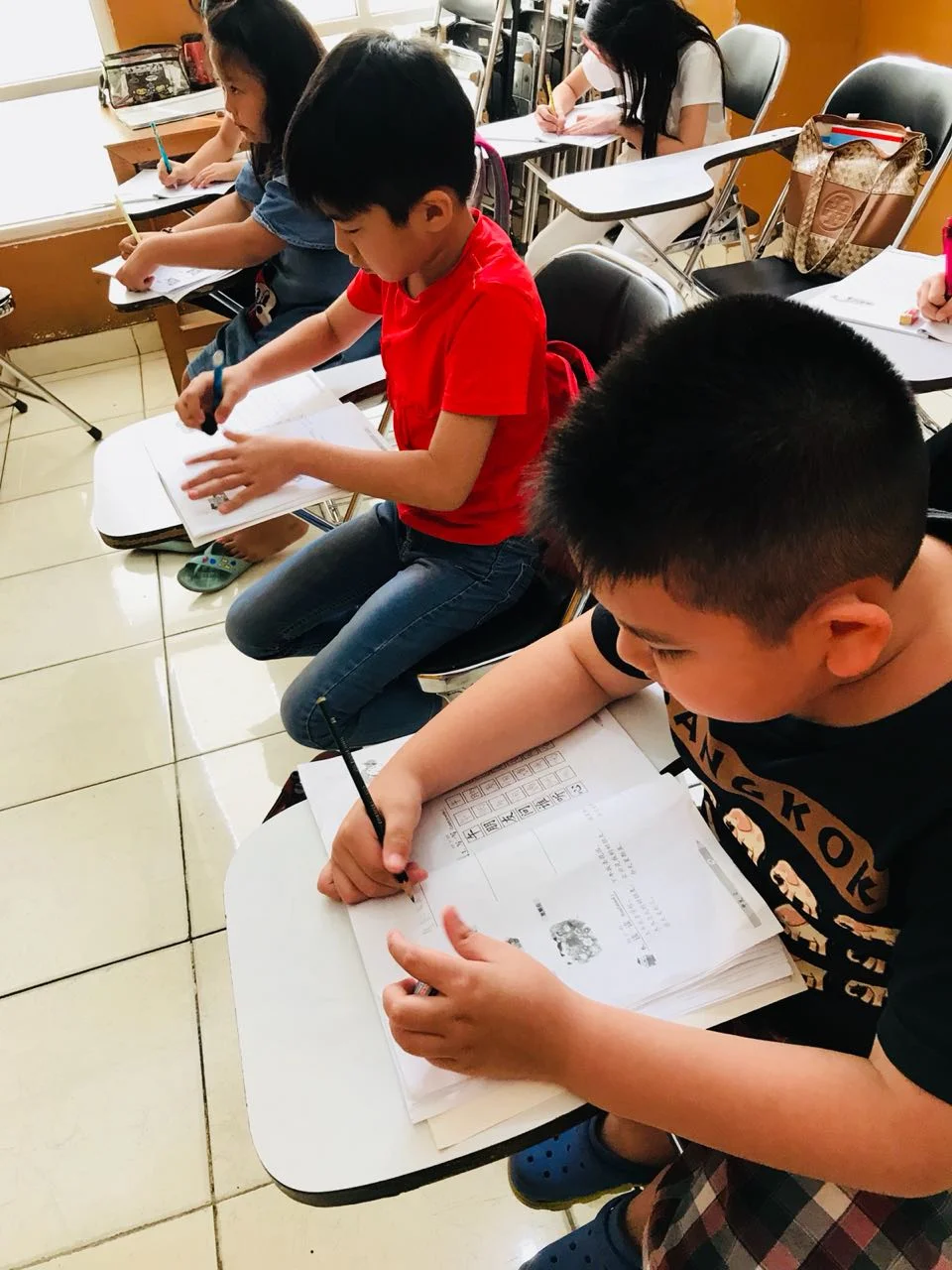 Les Bahasa Mandarin — Hong Hua Mandarin Course