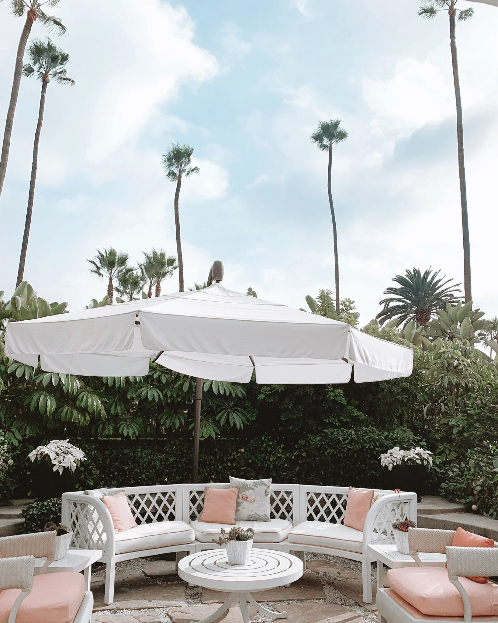 LOS ANGELES — CURRENT MOOD NYC.