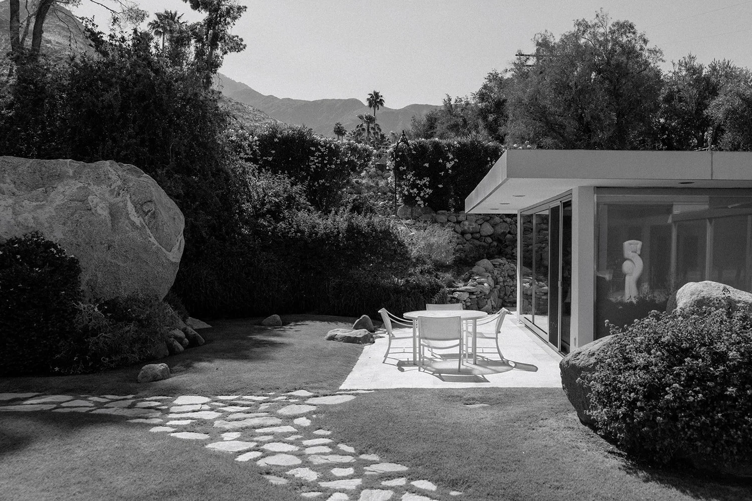Midcentury Modern Elopement at Frederick Loewe Estate in Palm Springs ...