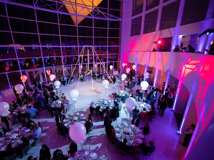 Bespoke luxury wedding event entertainment