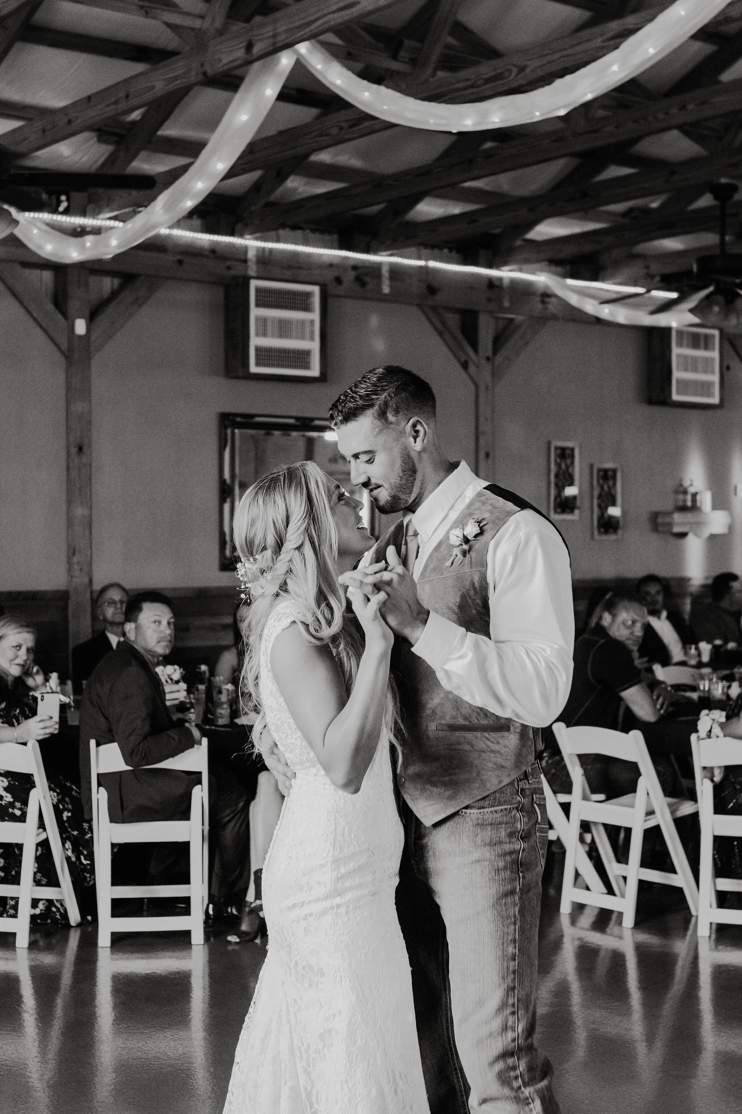 Creative Ideas for a Small Wedding in your Home Town - County Line ...