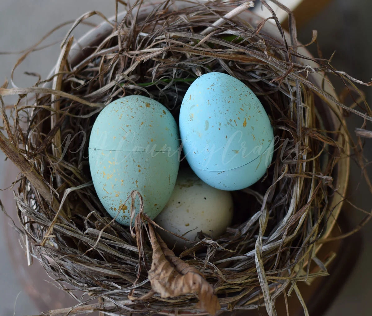 Painted Plastic Eggs Tutorial — PACountryCrafts