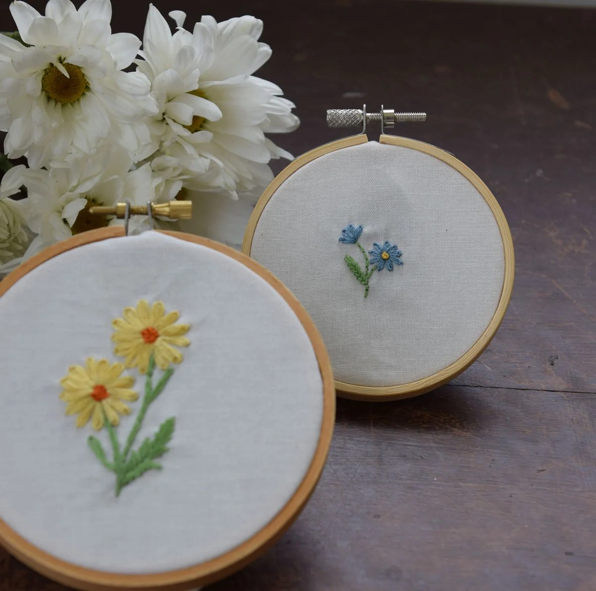 April Daisies Birth Month Flower Hand Embroidery Designs — PACountryCrafts