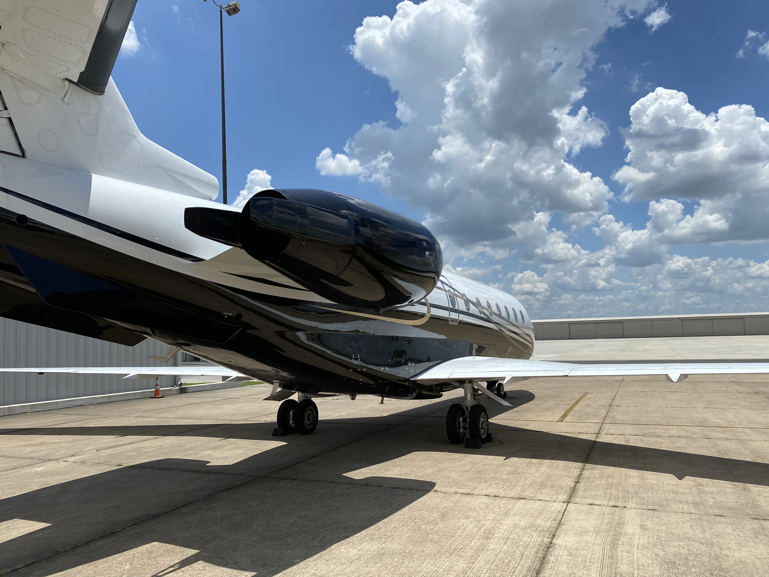 Gulfstream G200 — AmP