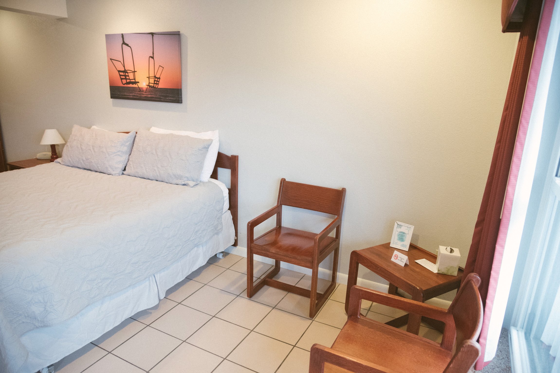 King Bed — Starlight Motel & Luxury Suites