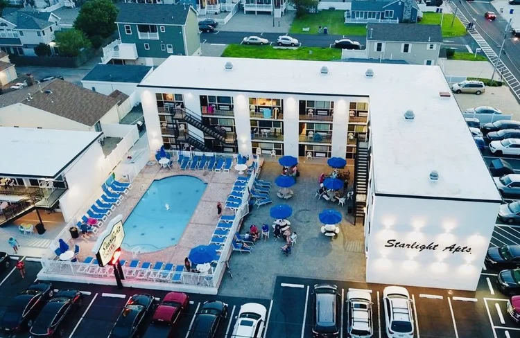 Starlight Motel & Luxury Suites