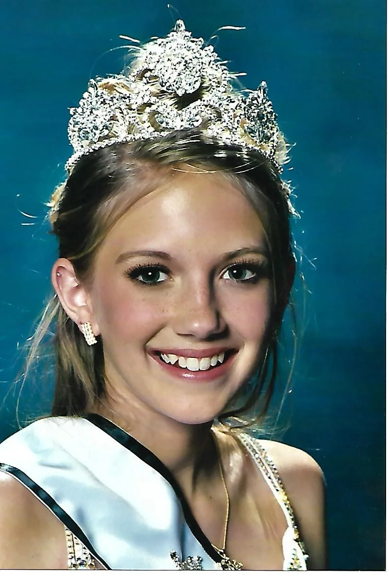 Lori Casteel's Instagram, Twitter & Facebook on IDCrawl