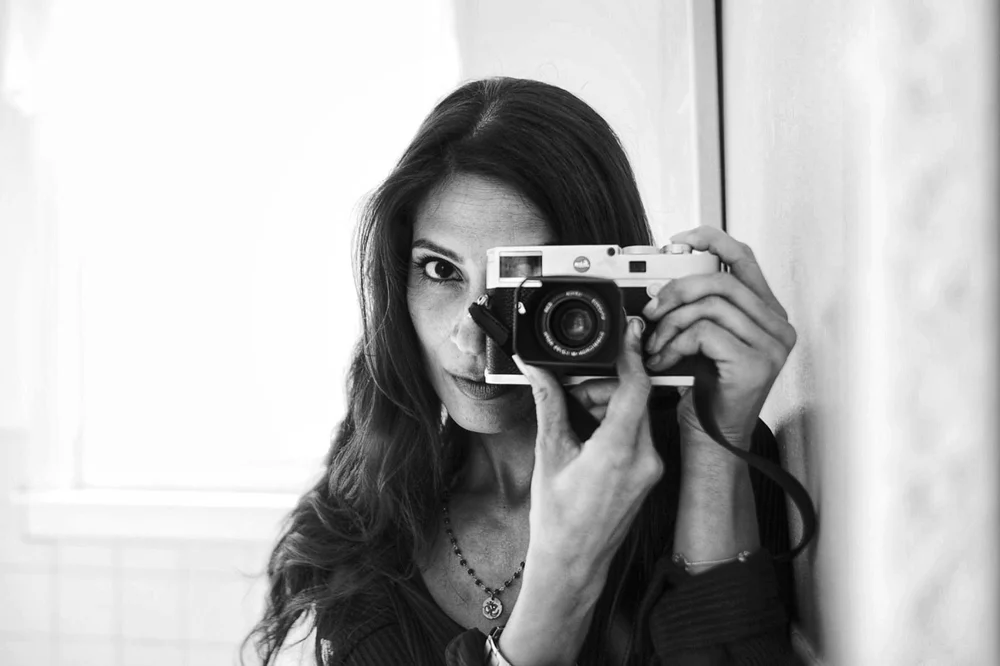 WOMEN STREET PHOTOGRAPHERS