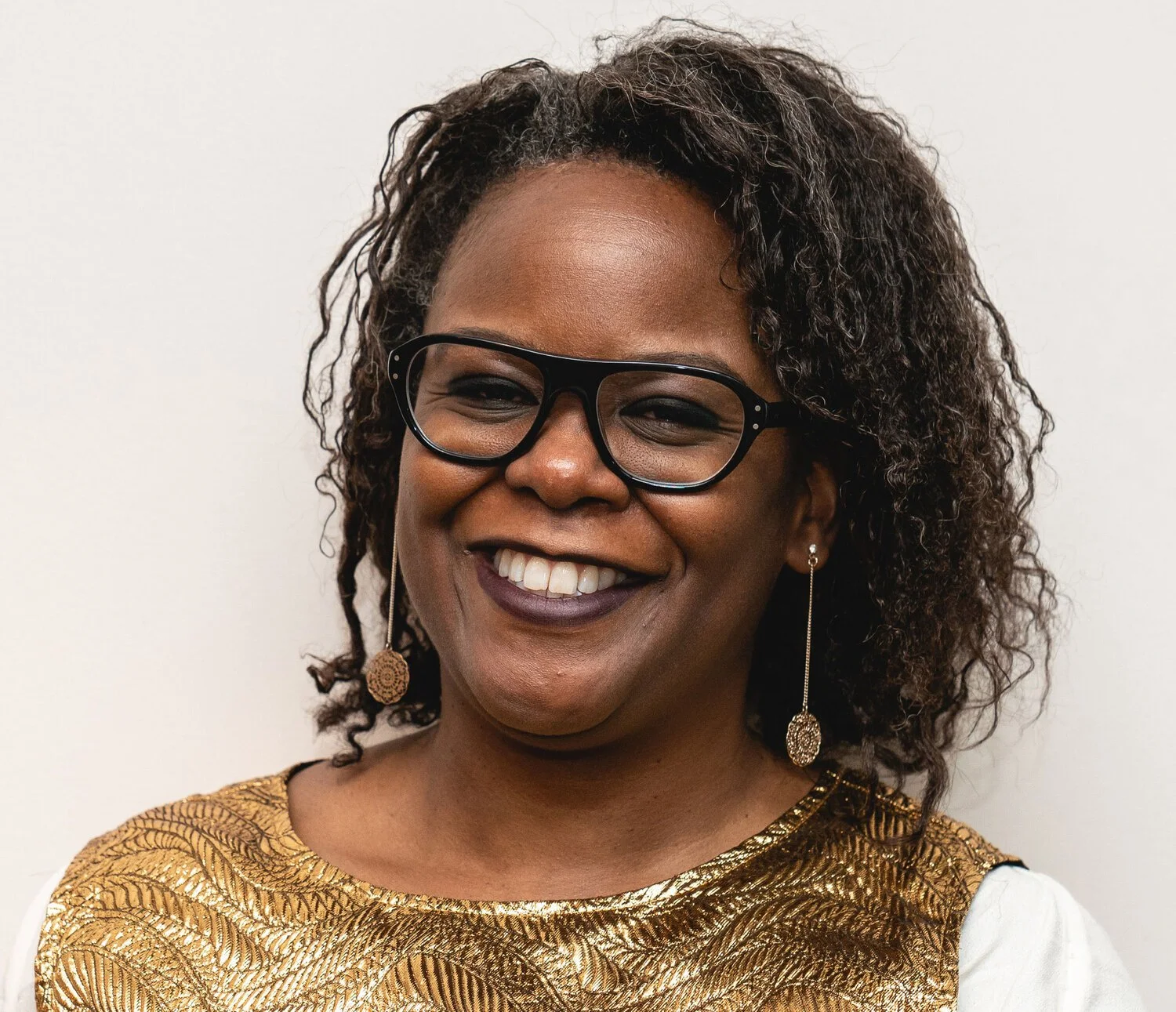 WOMEN STREET PHOTOGRAPHERS