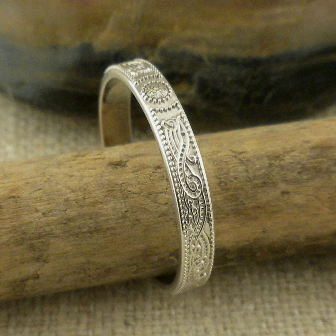 Ladies Narrow Celtic Warrior Shield Wedding Ring — Unique Celtic ...