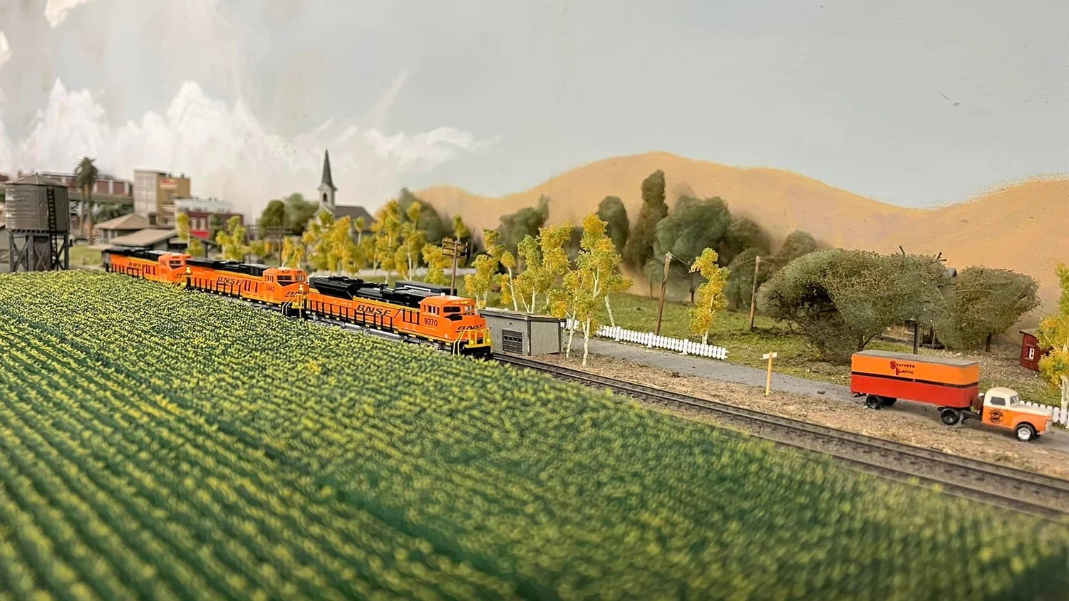 Honey, I Shrunk the Trains! A Journey To The Belmont Shore Model ...