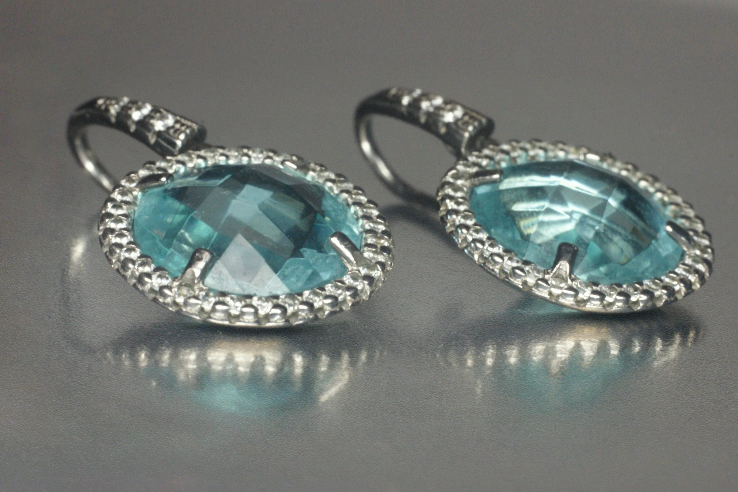 March Birthstone: Aquamarine’s Sea-Glass Calm & Bloodstone’s Quiet ...