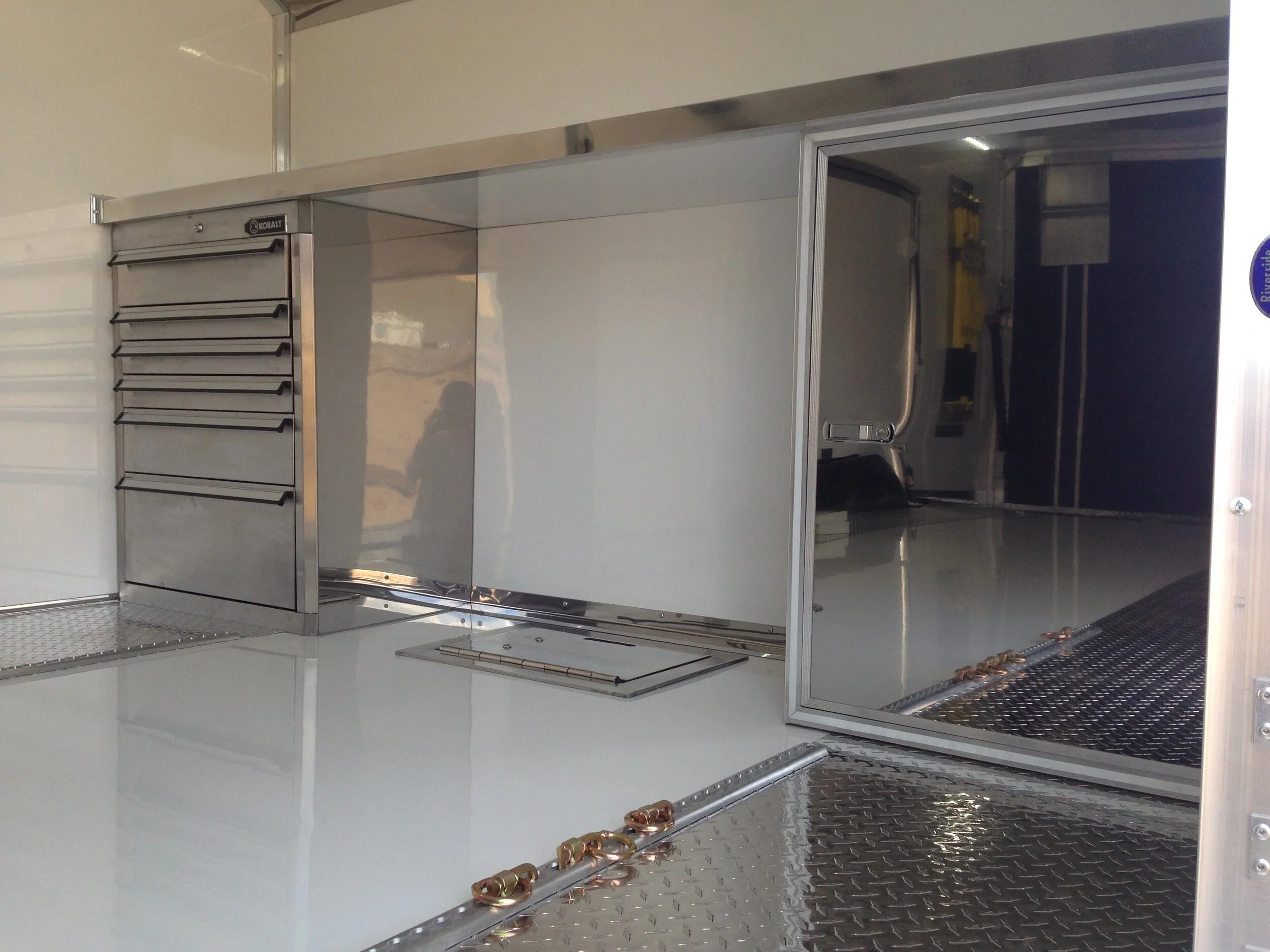 Interior Enclosed Car Trailers