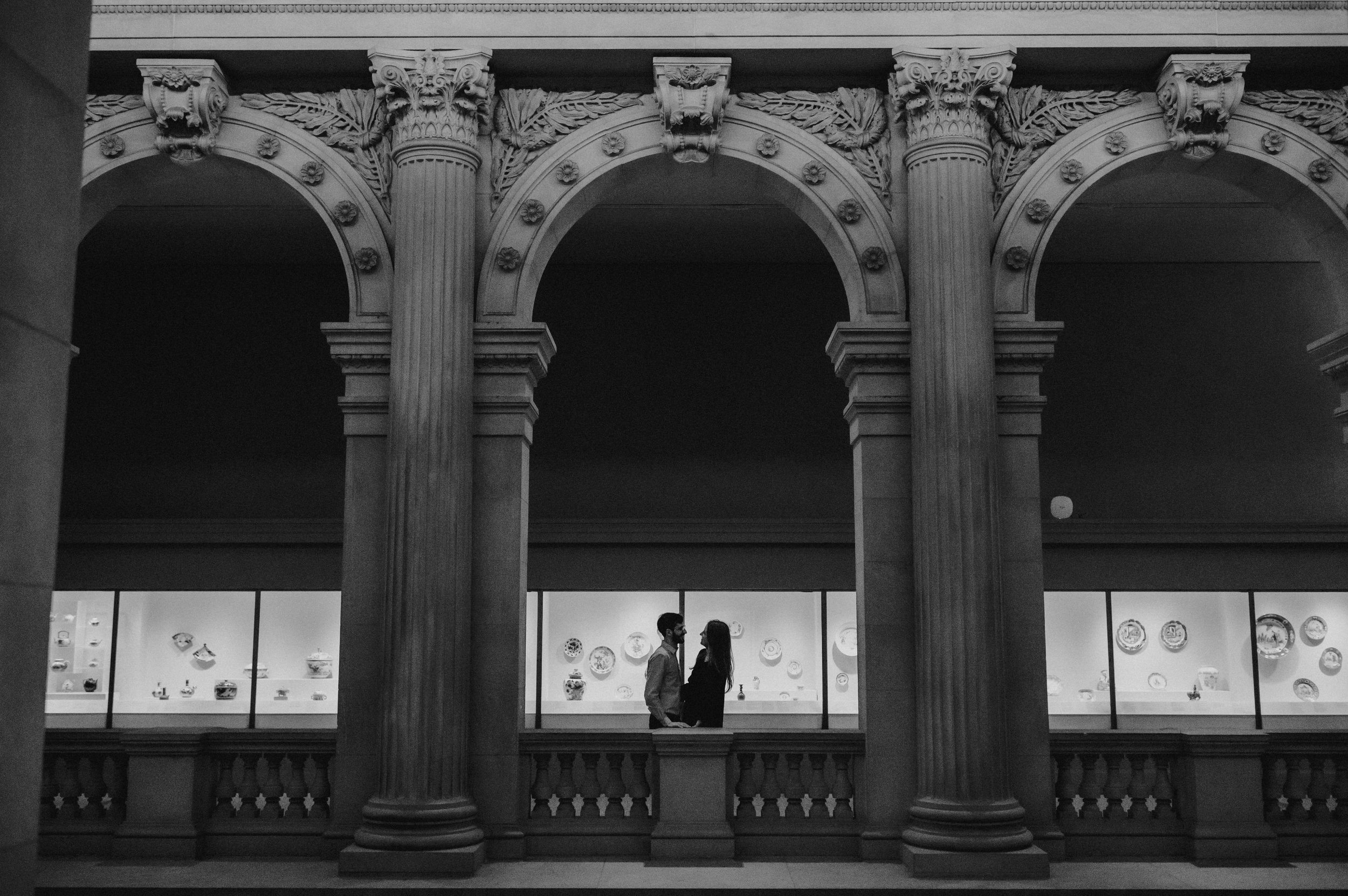 Couples Session at the Metropolitan Museum of Art | Emma + Brandon ...