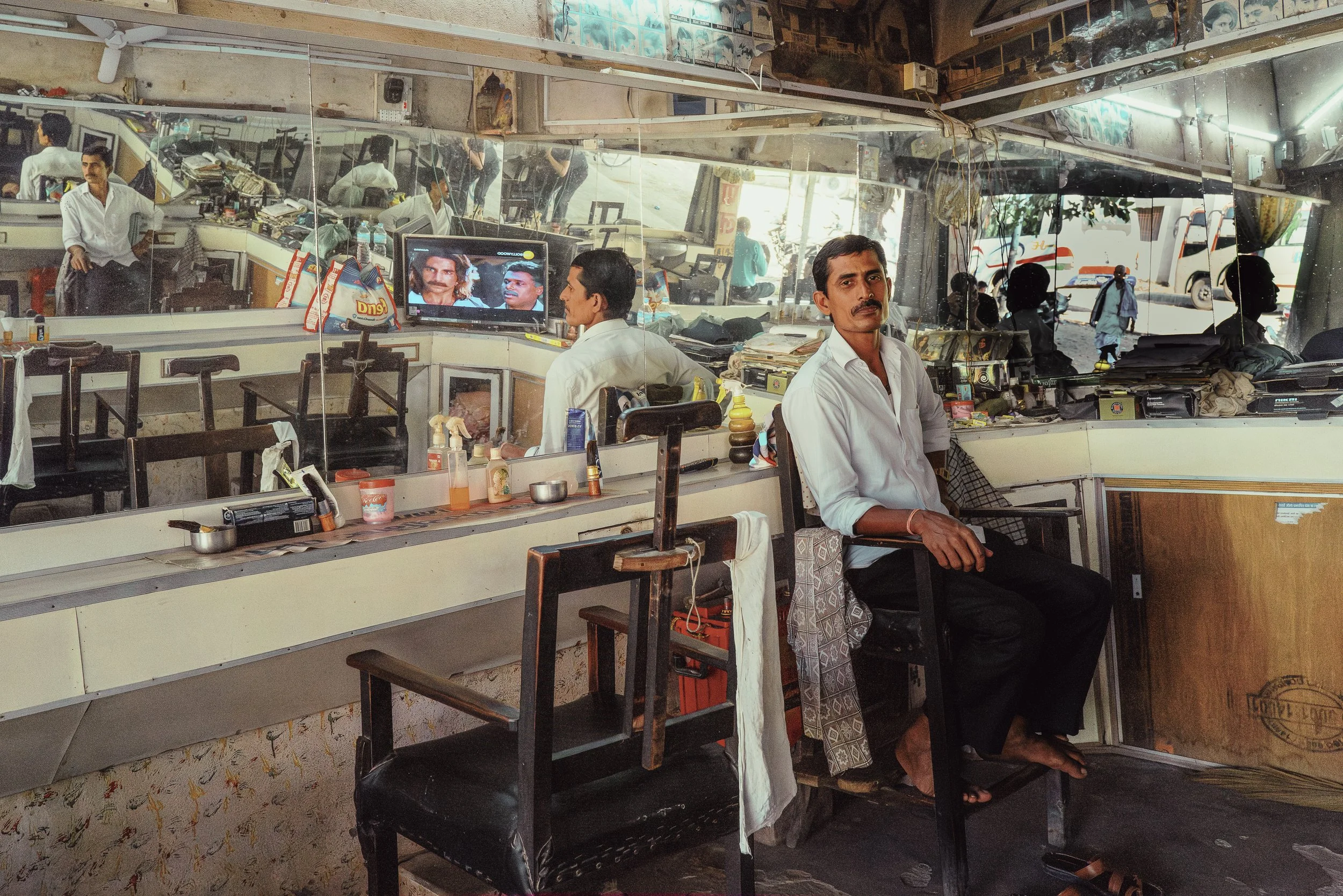 How Jonathan Jasberg Captures Candid Photos That Feel Cinematic ...
