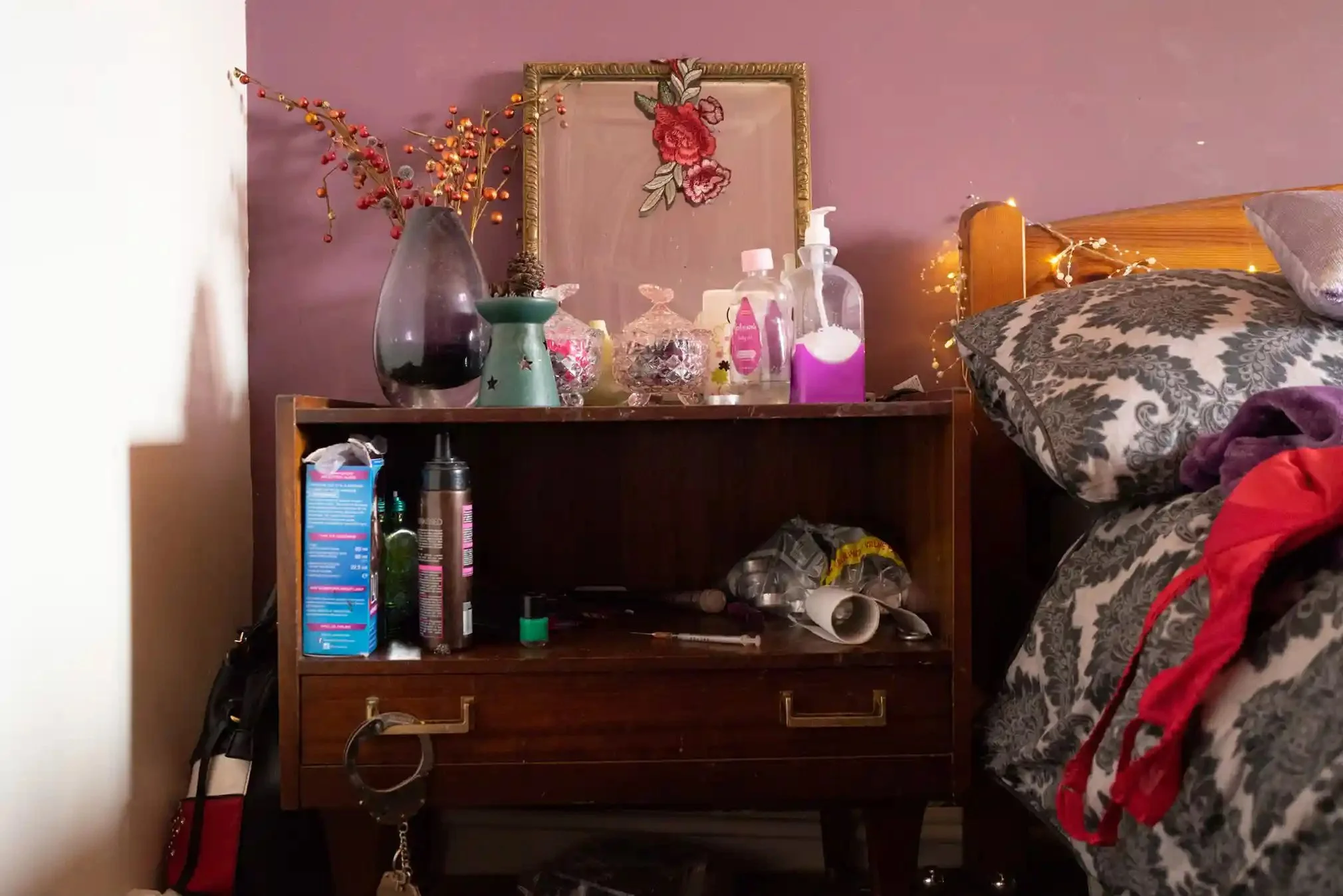 The Layers of Familiarity: Exploring 'The Budgie Died Instantly ...