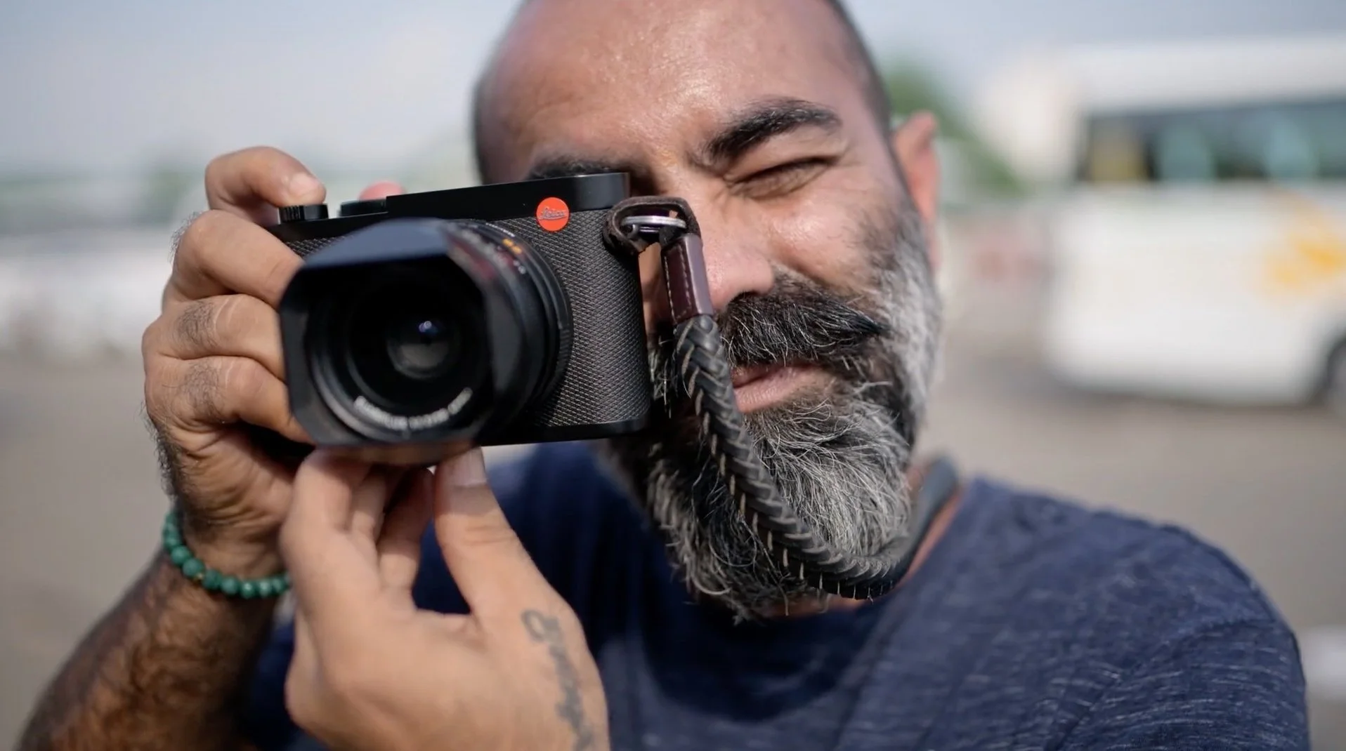 Vineet Vohra: Capturing the Essence of Human Interaction Through Street ...