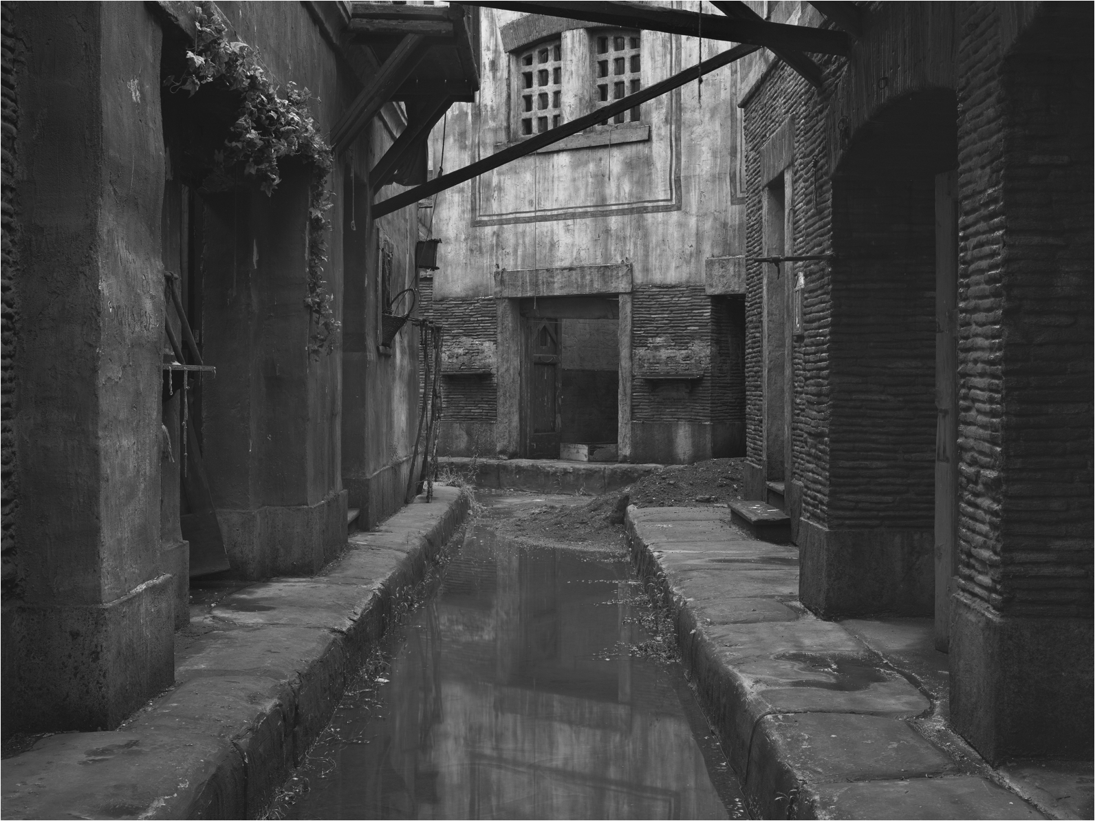 Gregory Crewdson on Turning Suburban Streets Into Cinematic Worlds of ...