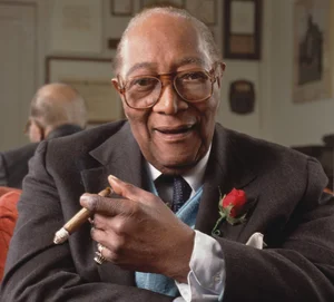 James VanDerZee: A Master of Harlem's Golden Era — about photography