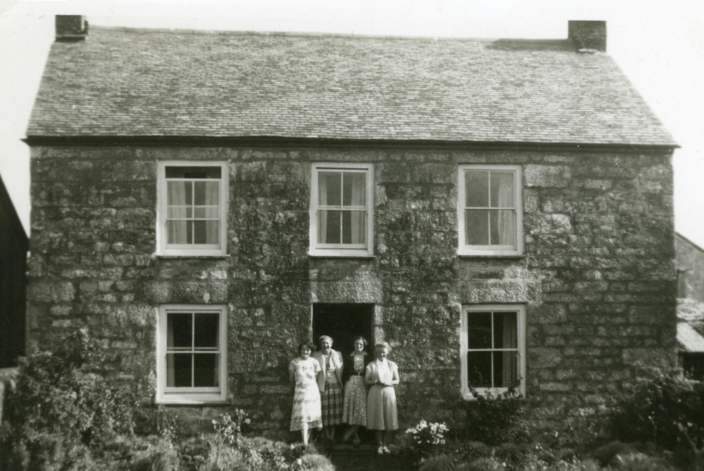 How to Restore Old Photos: A Complete Professional Guide for Saving ...
