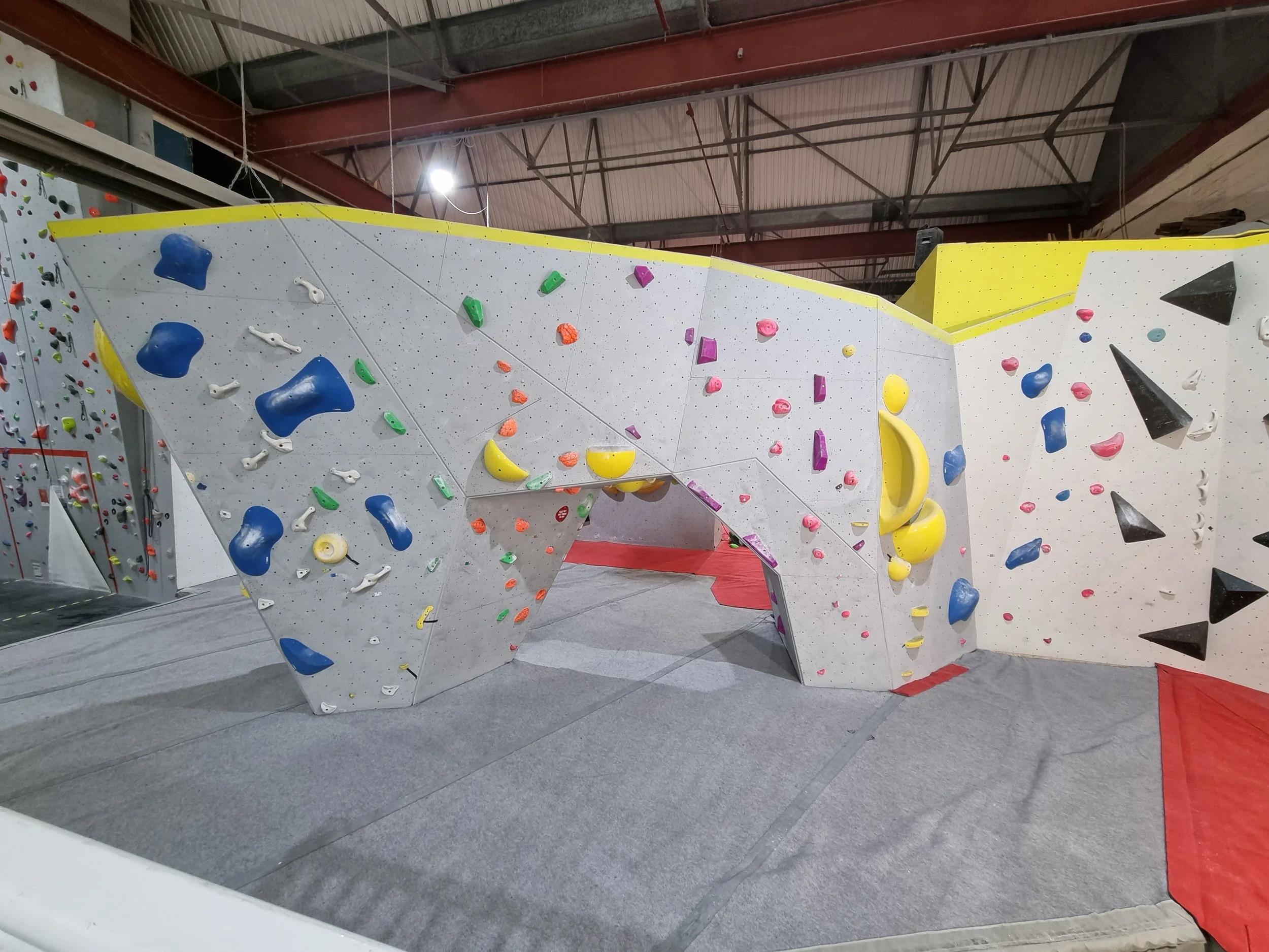 Facilities — Boulders | Cardiff Newport Road