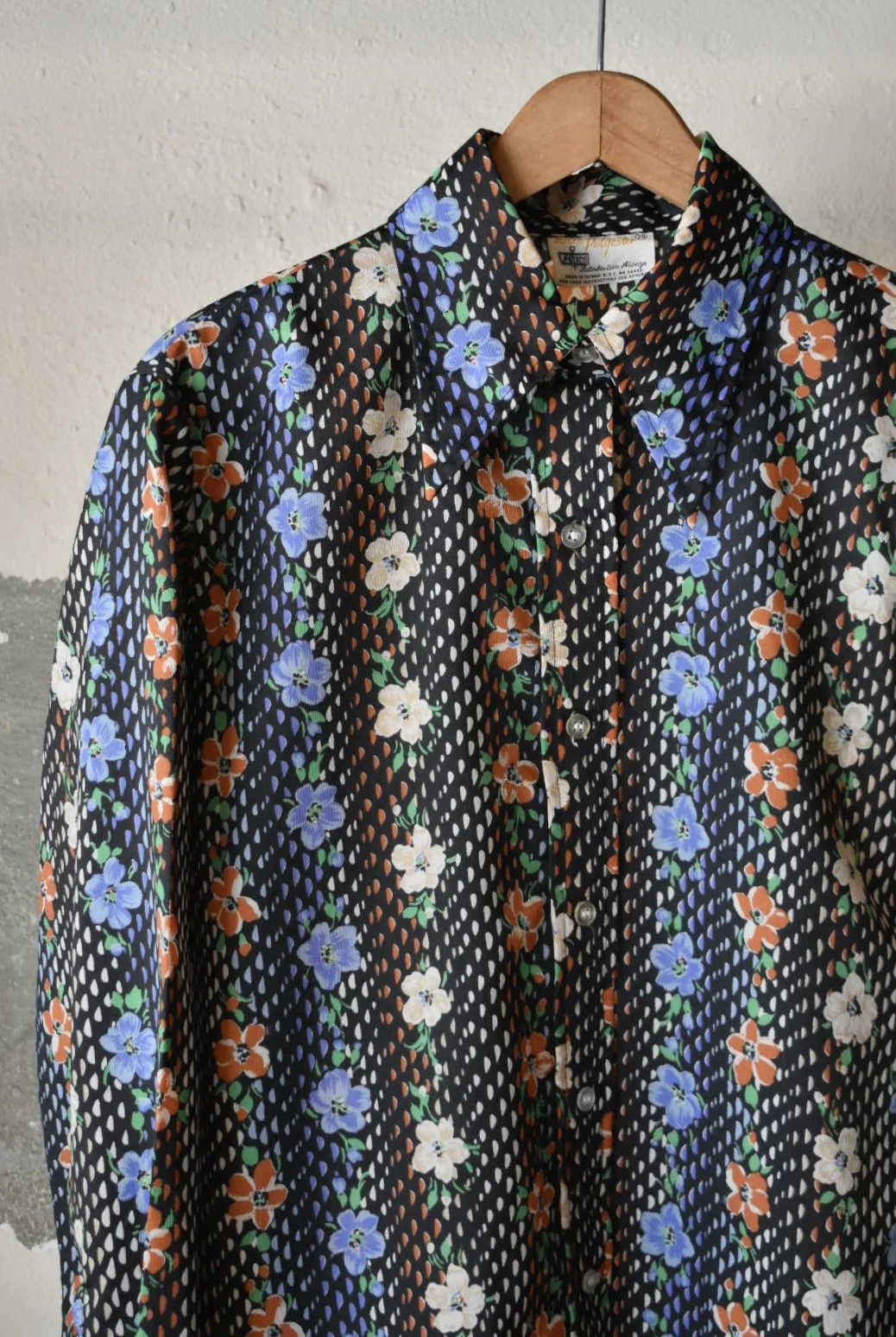 Vintage Threads — Sapphires & Sagebrush Mercantile