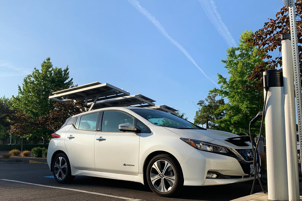 State Celebrates Halfway Mark to 50,000 Electric Vehicles on Oregon ...