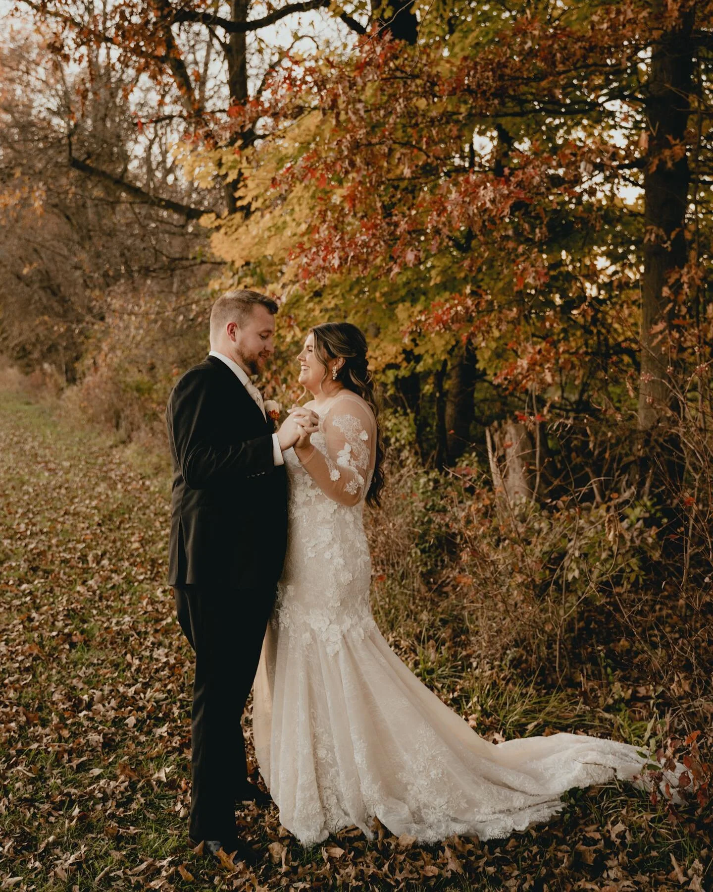 Reagan Williams Co. l OH, MI, and IN Wedding Photographer